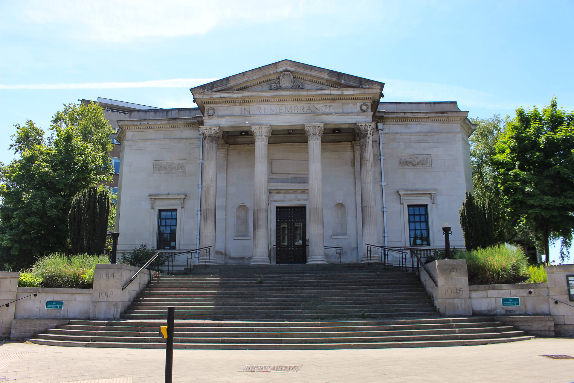 Celebrating Art with Art - Stockport War Memorial Gallery centenary ...