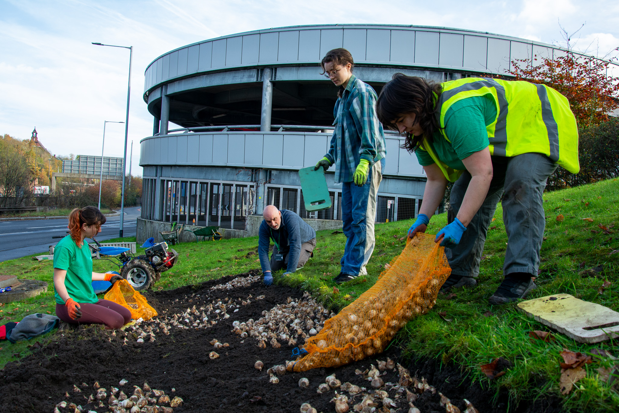 Volunteers Spring into action for planting initiative - One Stockport